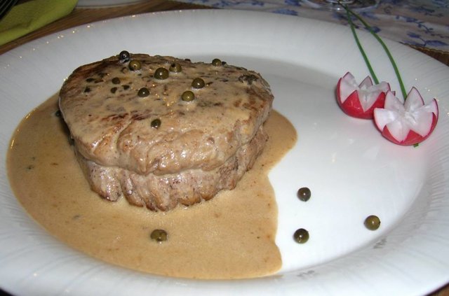 Viherpippuri naudanfileet - Resepti