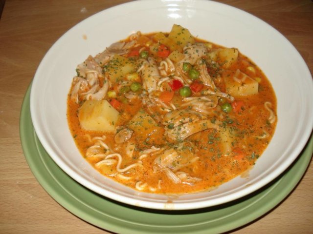 punainen kanakeitto - Resepti