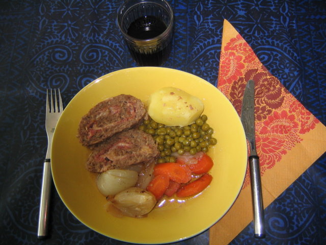 Muheva lihamureke lisukkeineen - Resepti