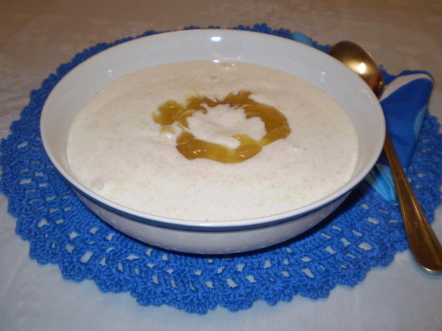 Vispipuuro raparperista - Resepti