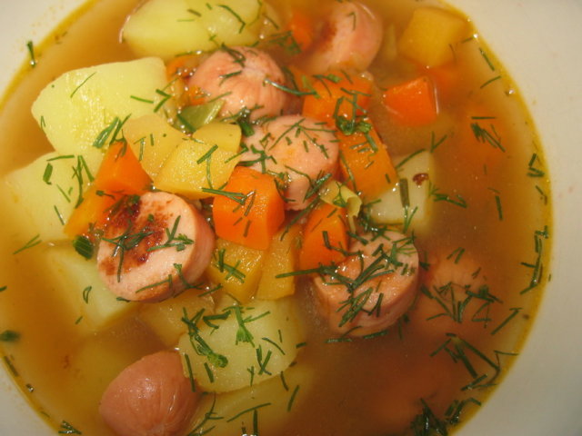 Nakkikeitto - Resepti