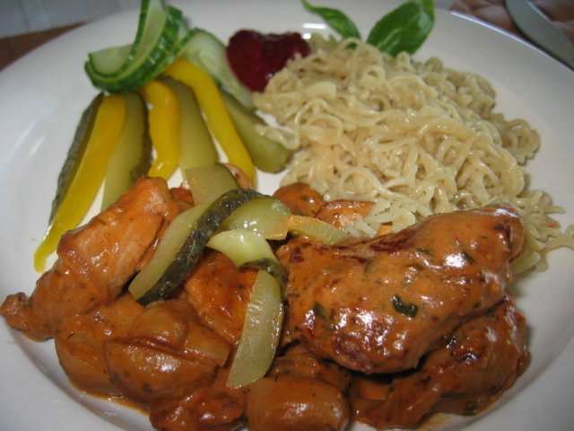 Porsaan- sisäfile-gulassi - Resepti