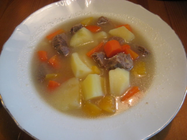 Äidin lihakeitto - Resepti