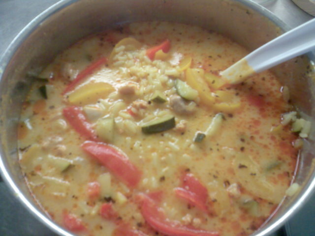 Tulinen kanakeitto - Resepti