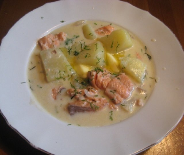 Sitruunainen lohikeitto - Resepti