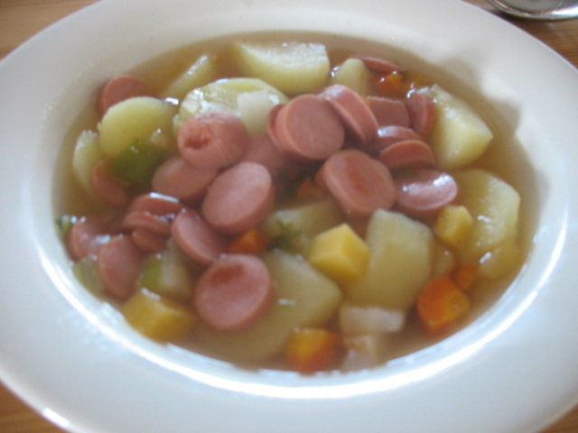 Nakkikeitto - Resepti