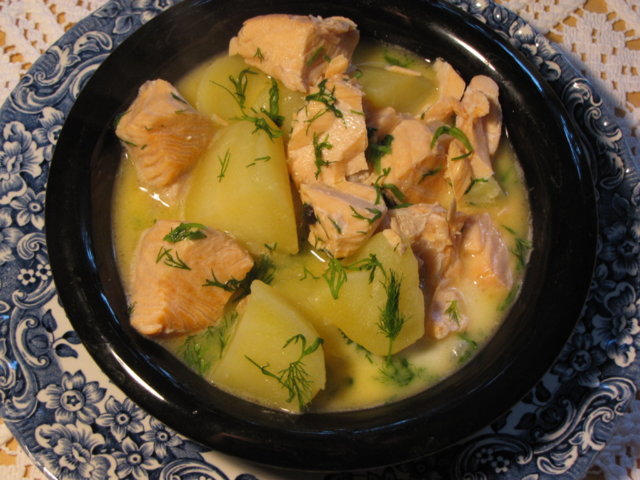 Kermainen lohikeitto - Resepti