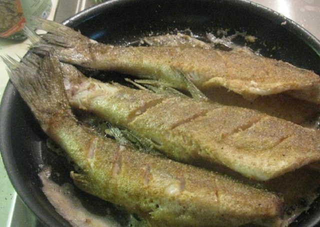 Kokonaisena paistettu kuha - Resepti