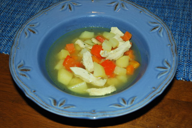 Helppo ja maukas kanakeitto - Resepti