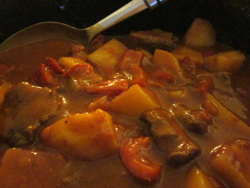 Unkarilainen gulassi - Resepti