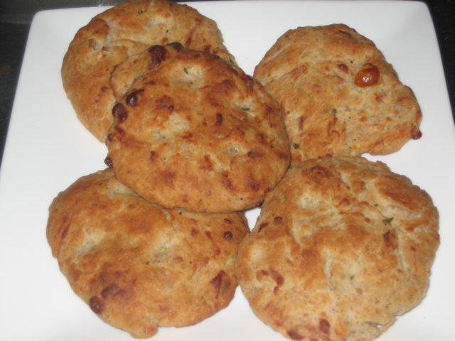 Valkosipuli-Juustoleipäset - Resepti