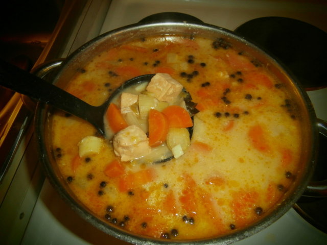 Se happamampi lohikeitto - Resepti