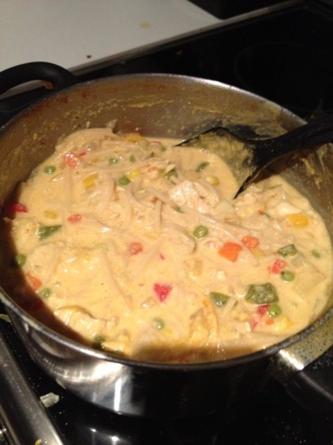 Maistuva Kanakeitto - Resepti