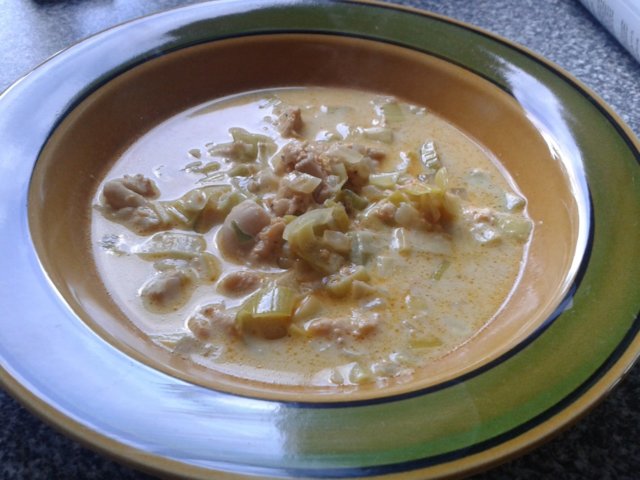 Kookoksinen kanakeitto - Resepti