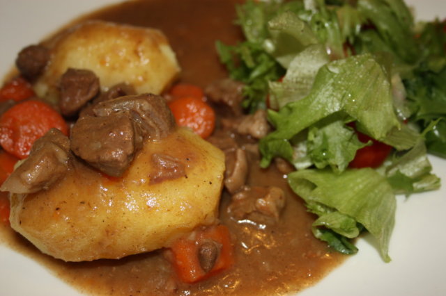 Haudutettu lihakastike - Resepti