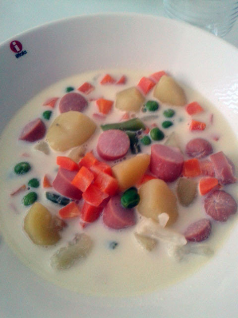 Nakkikeitto - Resepti