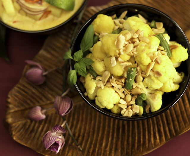 Maustettua kukkakaalia ja papuja - Resepti