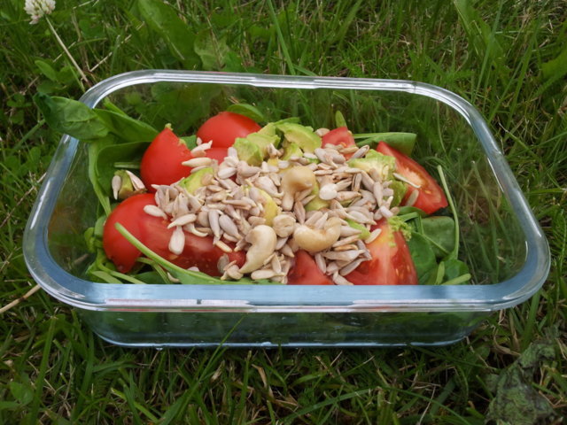 Kesäinen piknik-salaatti - Resepti