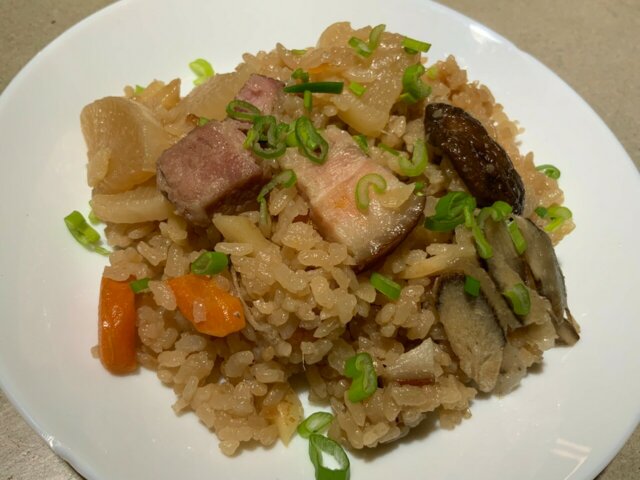 Takikomi Gohan (炊き込みご飯) - Resepti