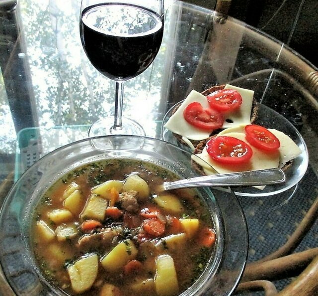 Kanakeitto maistuu aina - Resepti