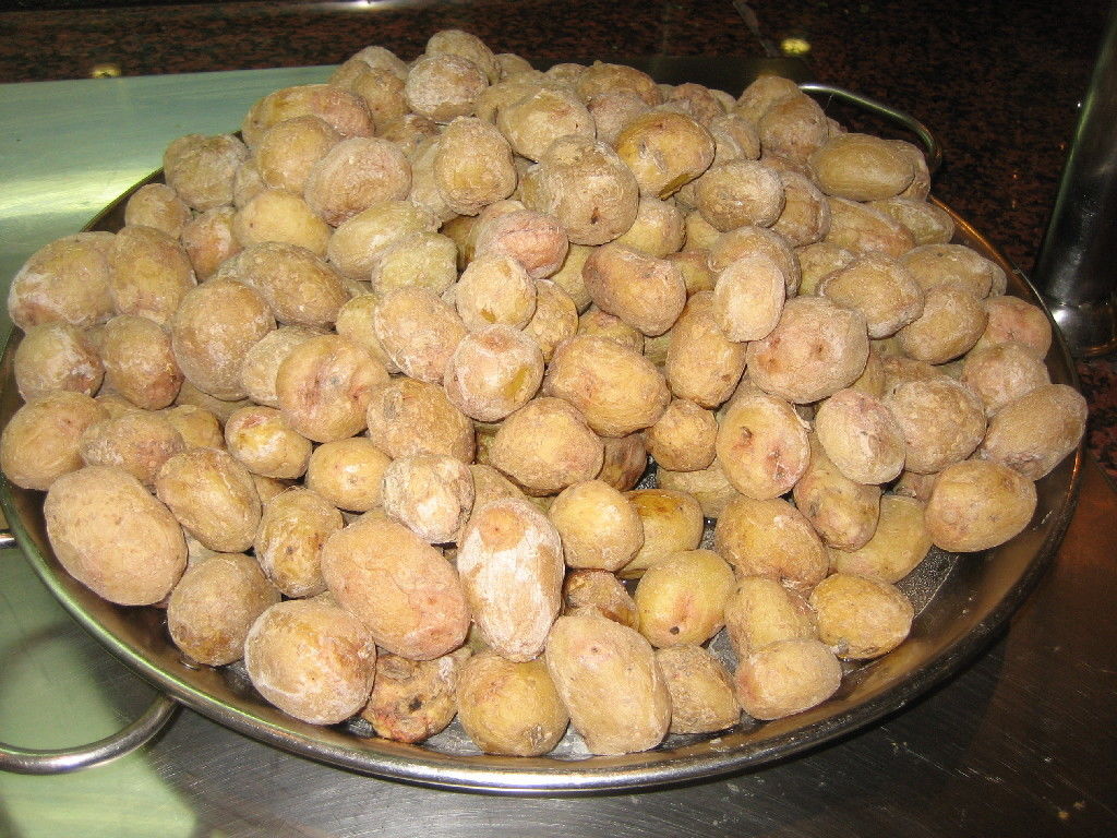 Kanarialaiset ryppyperunat eli papas arrugadas - Resepti