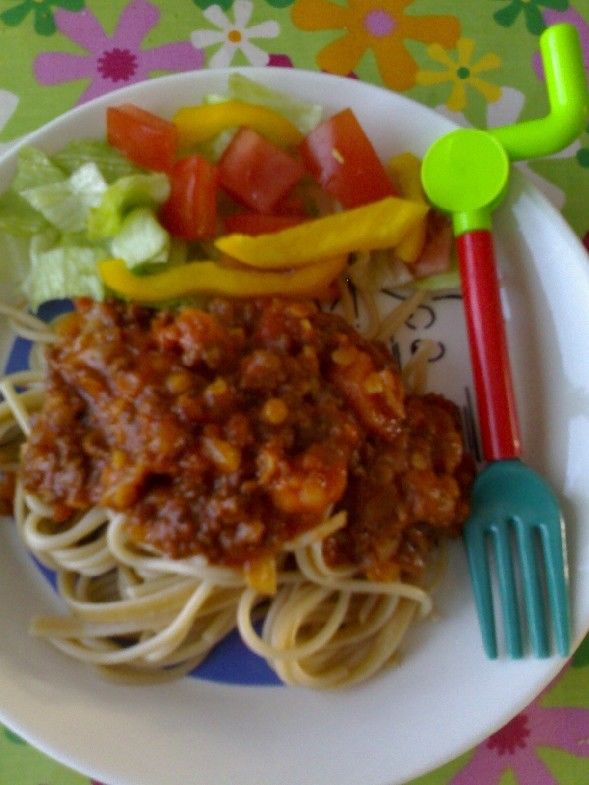 Tomaattinen linssi-porkkanakastike - Resepti