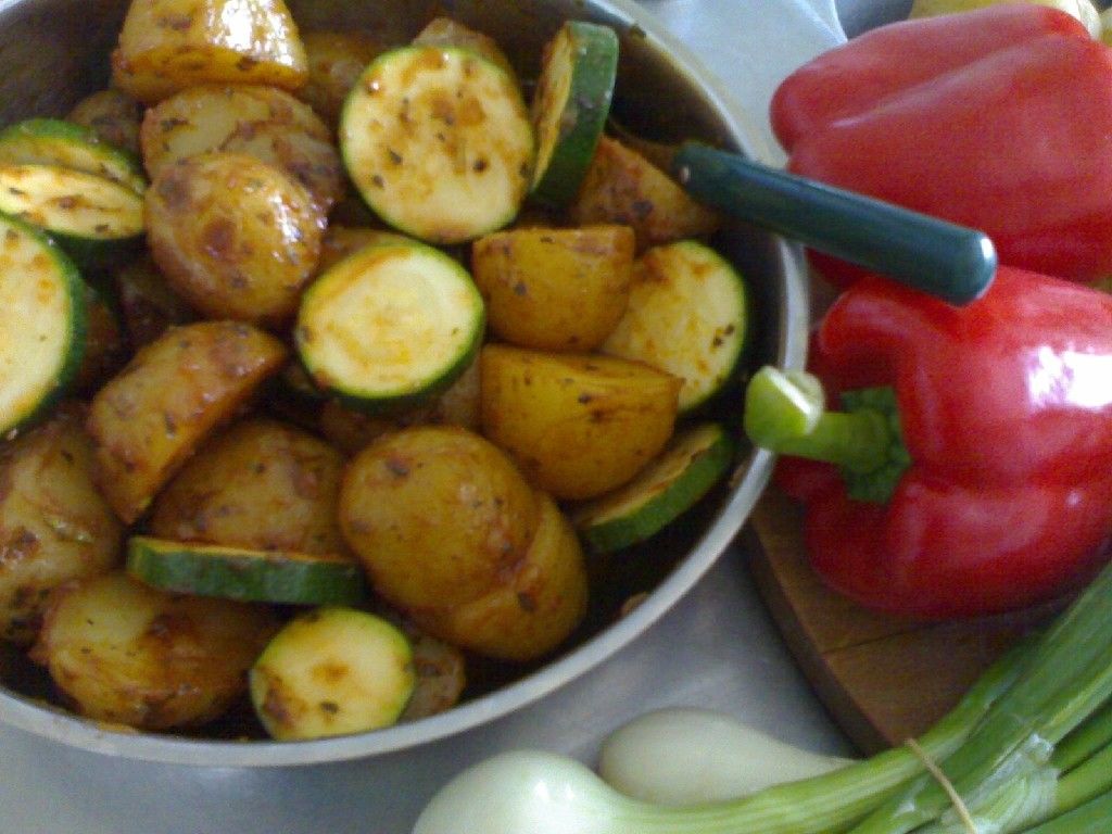 Grillauskastike 3 - Raksa Raijan basilikavartaat - Resepti