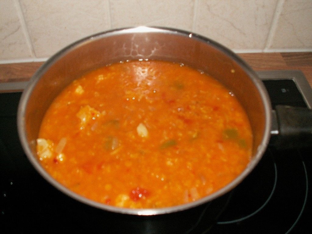 Currylla maustettu linssi- ja kukkakaalikeitto - Resepti