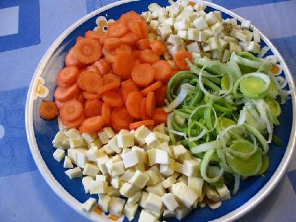 Nakkikeitto - Resepti