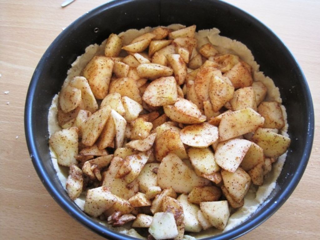 Anopin omenakakku - Resepti