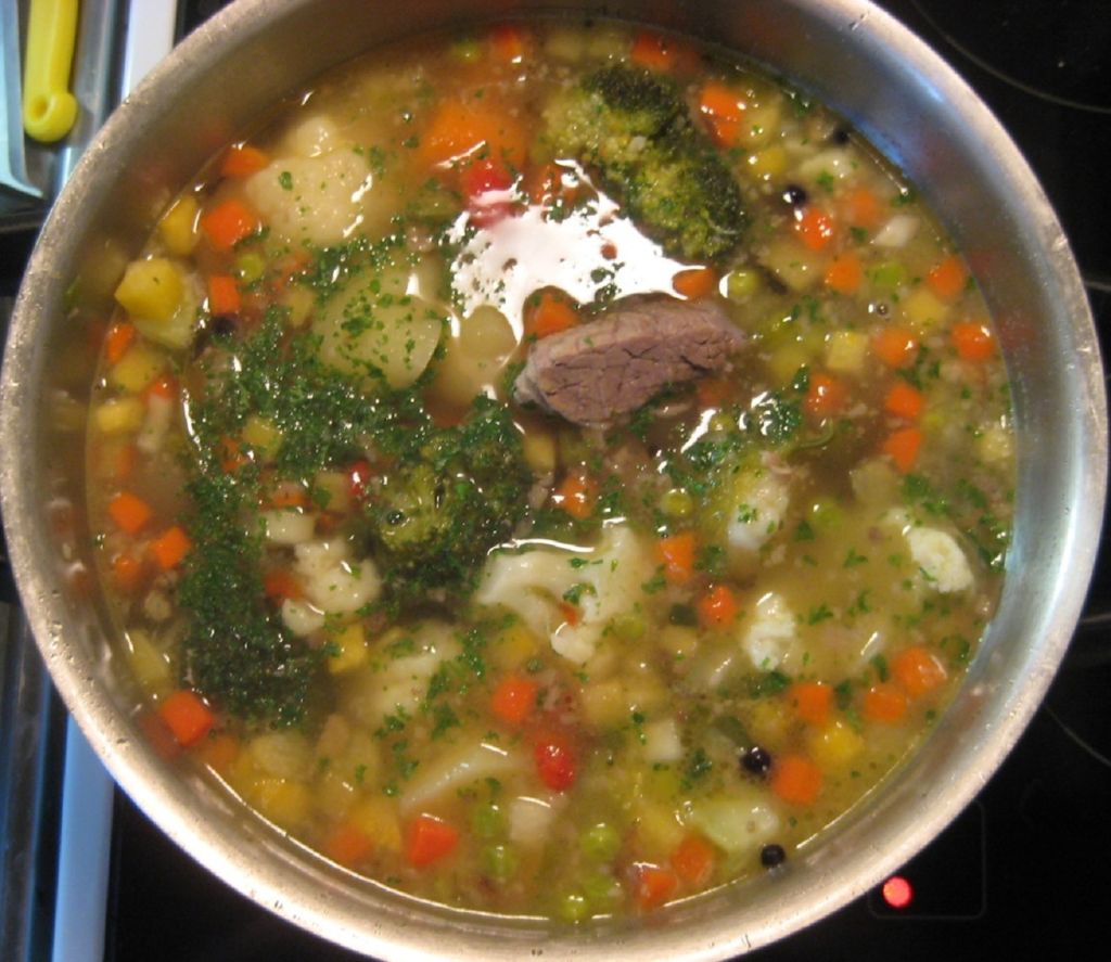 Kesäinen lihakeitto - Resepti