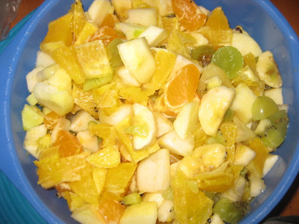 Sunnuntain hedelmäpommi (hedelmäsalaatti) - Resepti