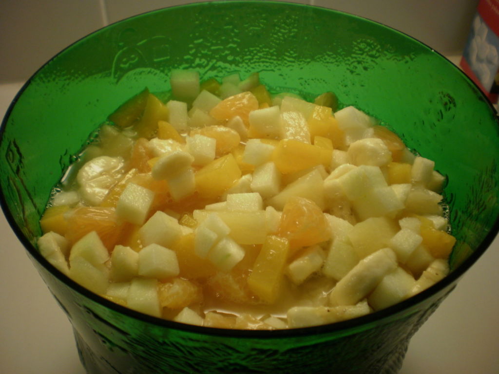 Hedelmäsalaatti joulupöytään - Resepti