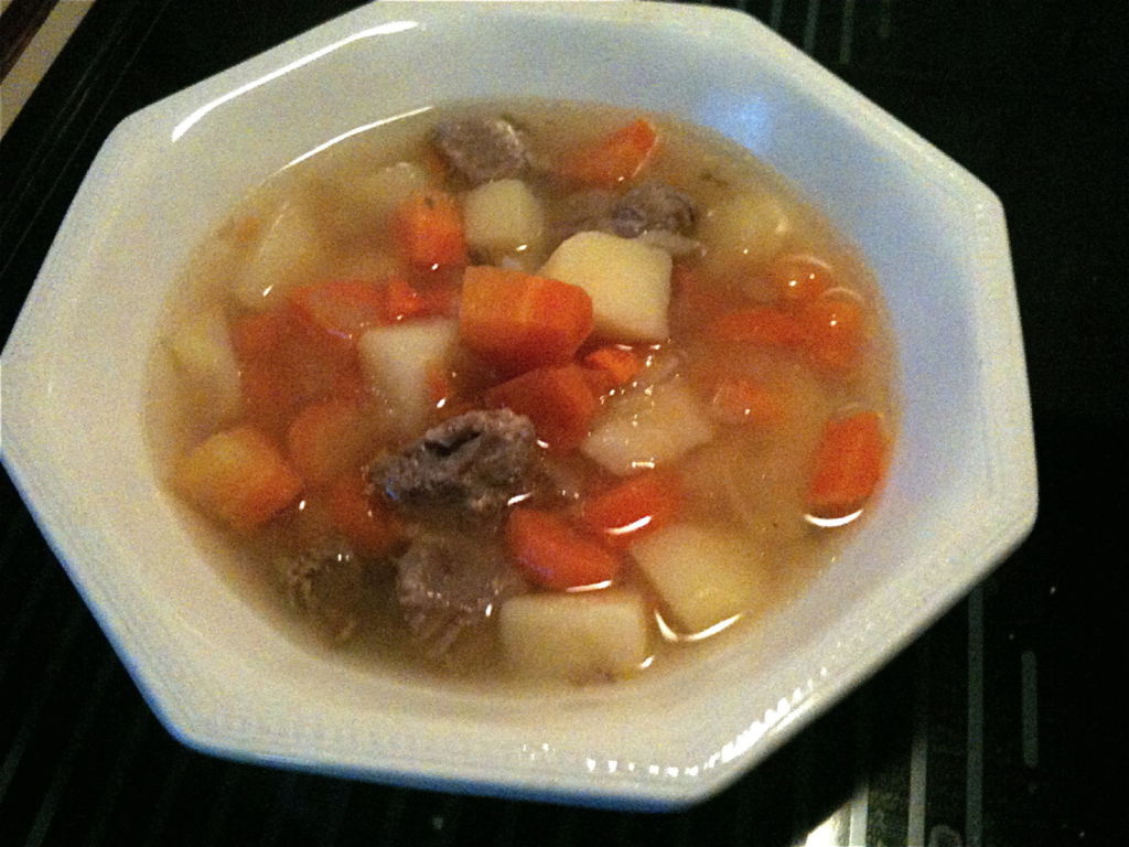 Lihakeitto karjalanpaistista - Resepti