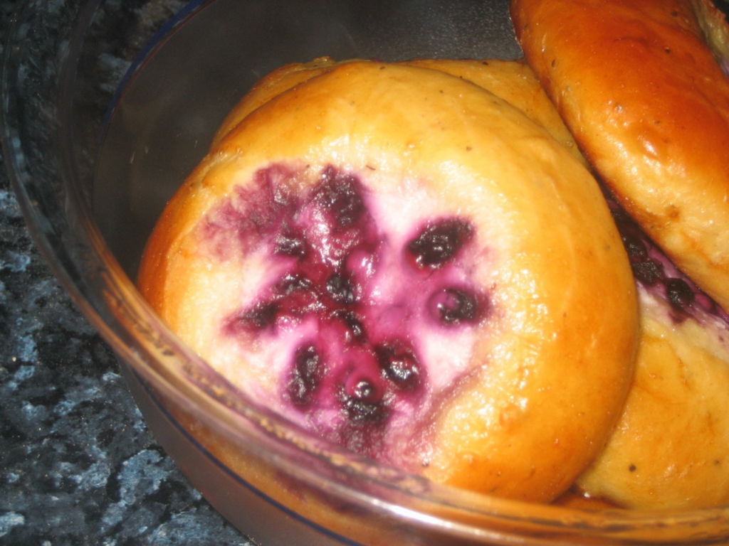 Mustikka-Rahka-Pullat - Resepti