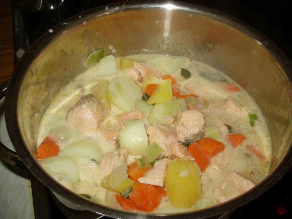 KERMAINEN LOHIKEITTO - Resepti