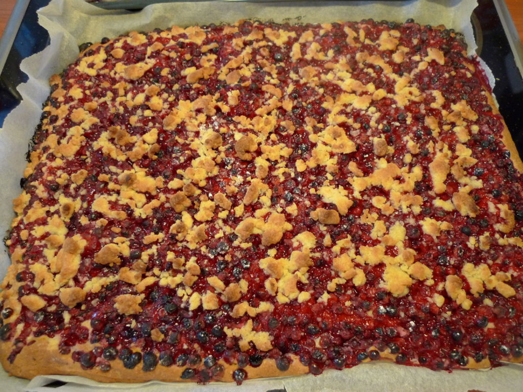 Helppo ja herkullinen marjapiirakka - Resepti