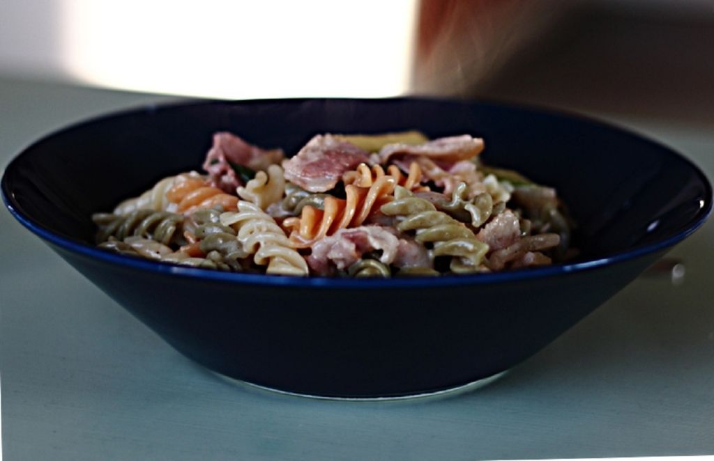 Pekonipasta - Resepti