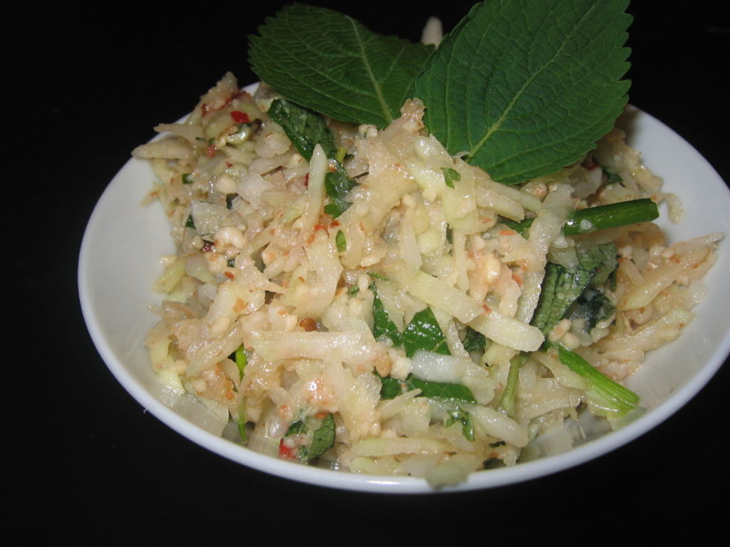 Vihreä papaijasalaatti - Tom sum - Resepti