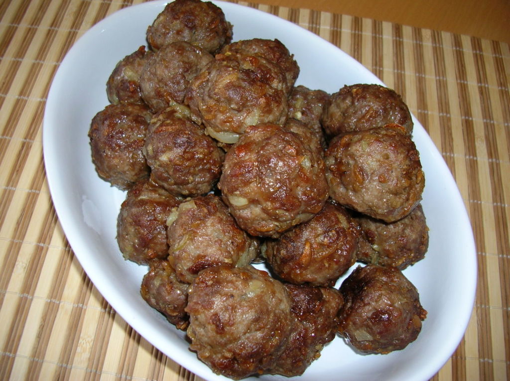 Helpot lihapullat - Resepti