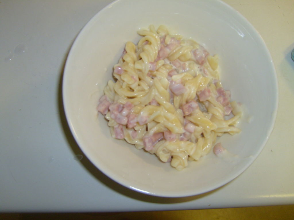 NOPEA JUUSTO-KINKKUPASTA - Resepti