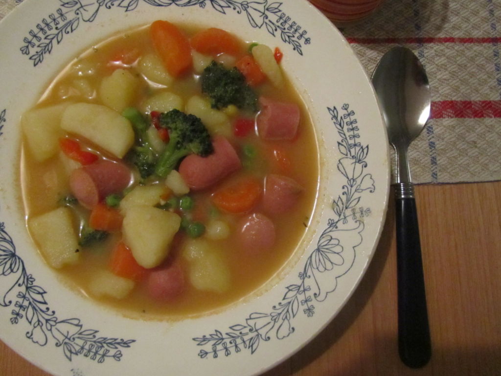 Nakkikeitto By Ezzi - Resepti