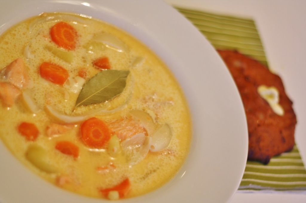 Kermainen lohikeitto - Resepti