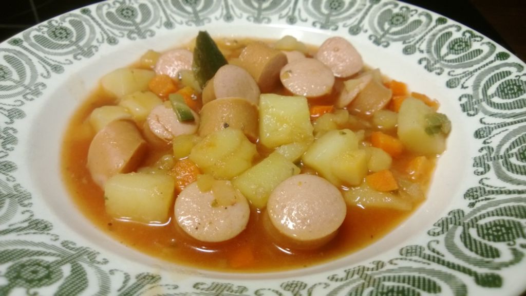 Nakkikeitto - Resepti