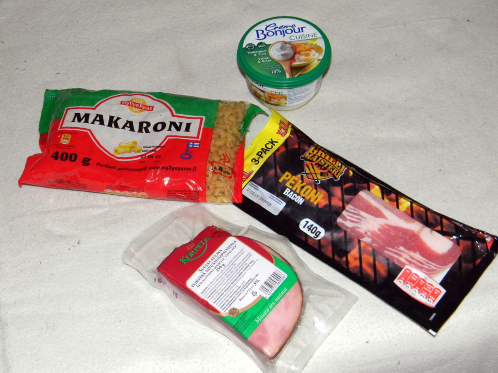 Helppo ja herkullinen kinkku-pekonipasta - Resepti