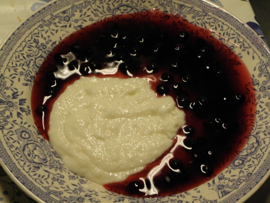 Mannapuuro ja mustikkakeitto - Resepti
