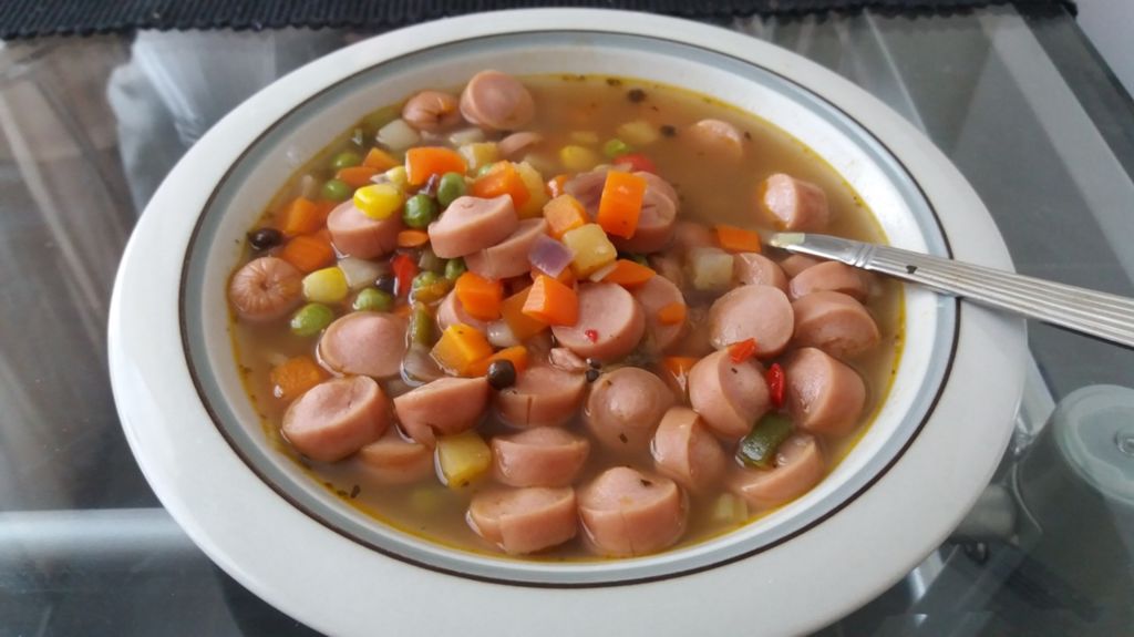 Karppaajan Nakkikeitto - Resepti