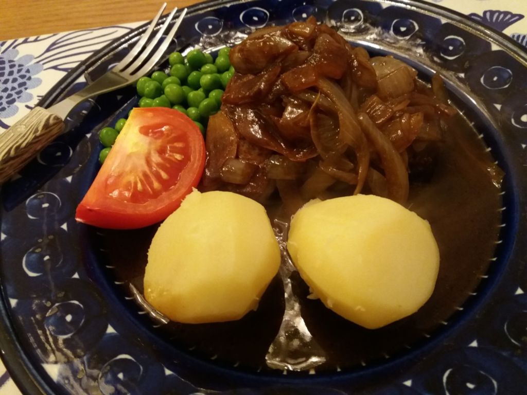 Meidän Biffstek med lök/Pihviä & sipulia 18.2.2019 - Resepti