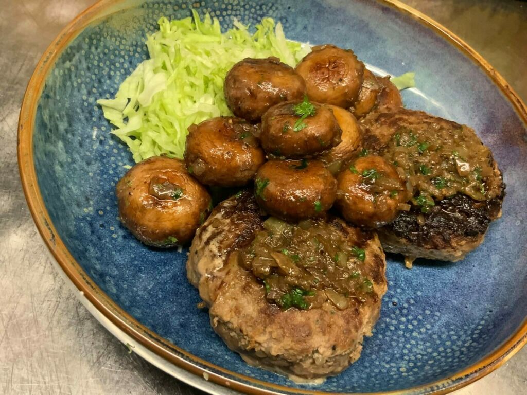 Hambāgu ハンバーグ Jauhelihapihvi - Resepti