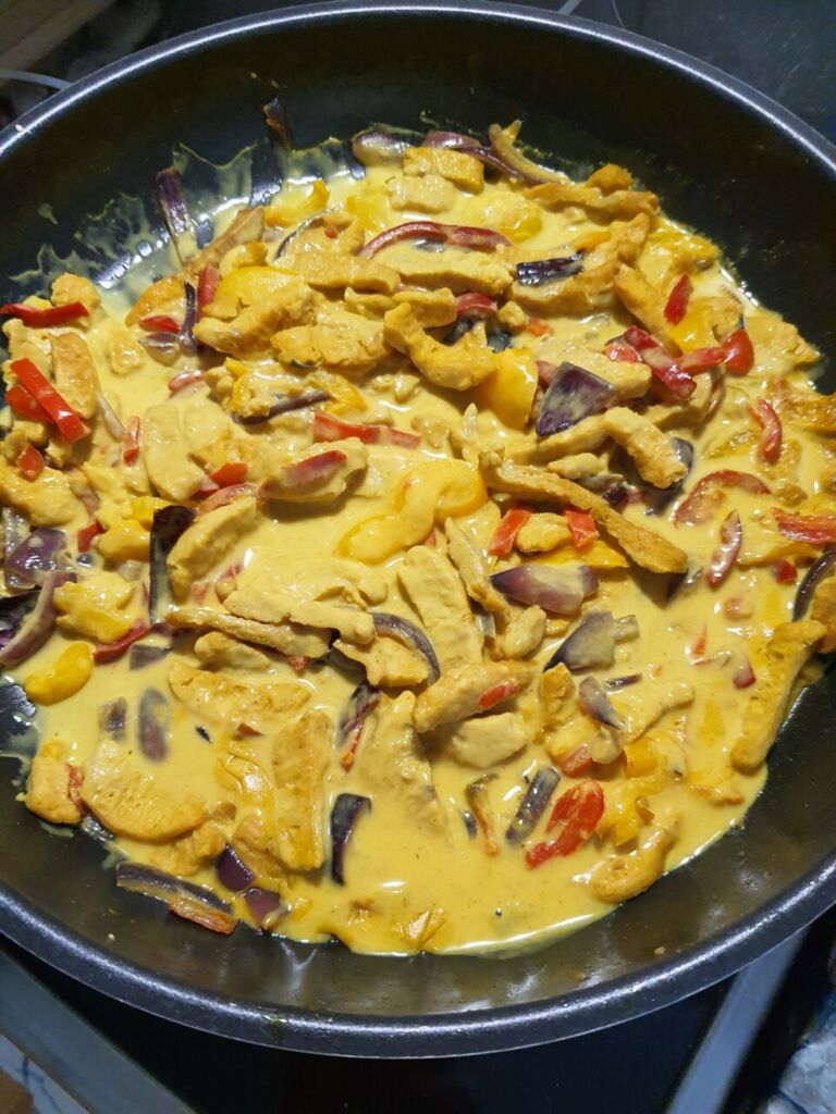 Vegaaninen currykastike - Resepti